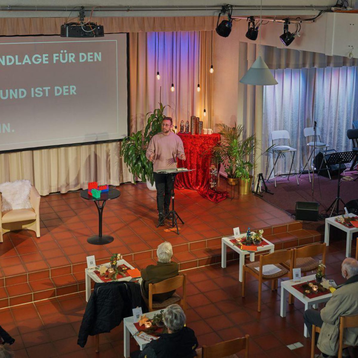 Hilfe gesucht für die neue Bestuhlung in der Kirche – Evangelische Kirchengemeinde Wutachtal